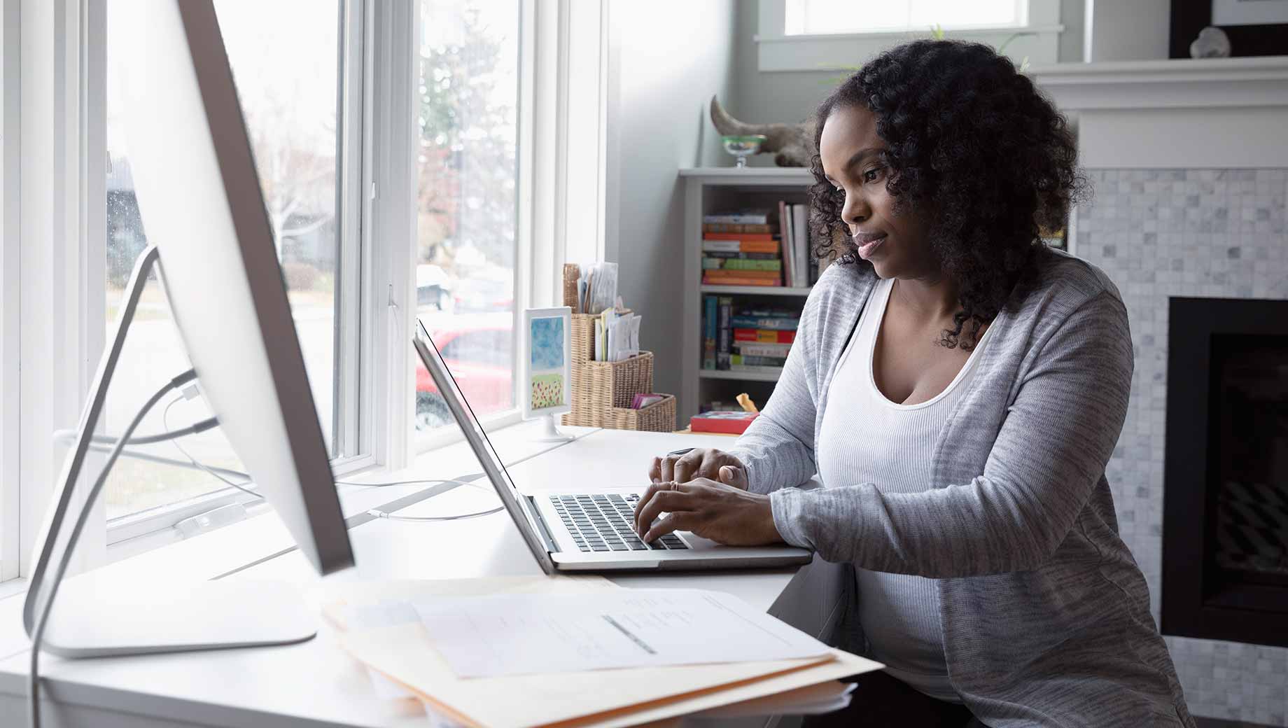 Do Remote Workers Feel Lonely? - Digital Mahbub